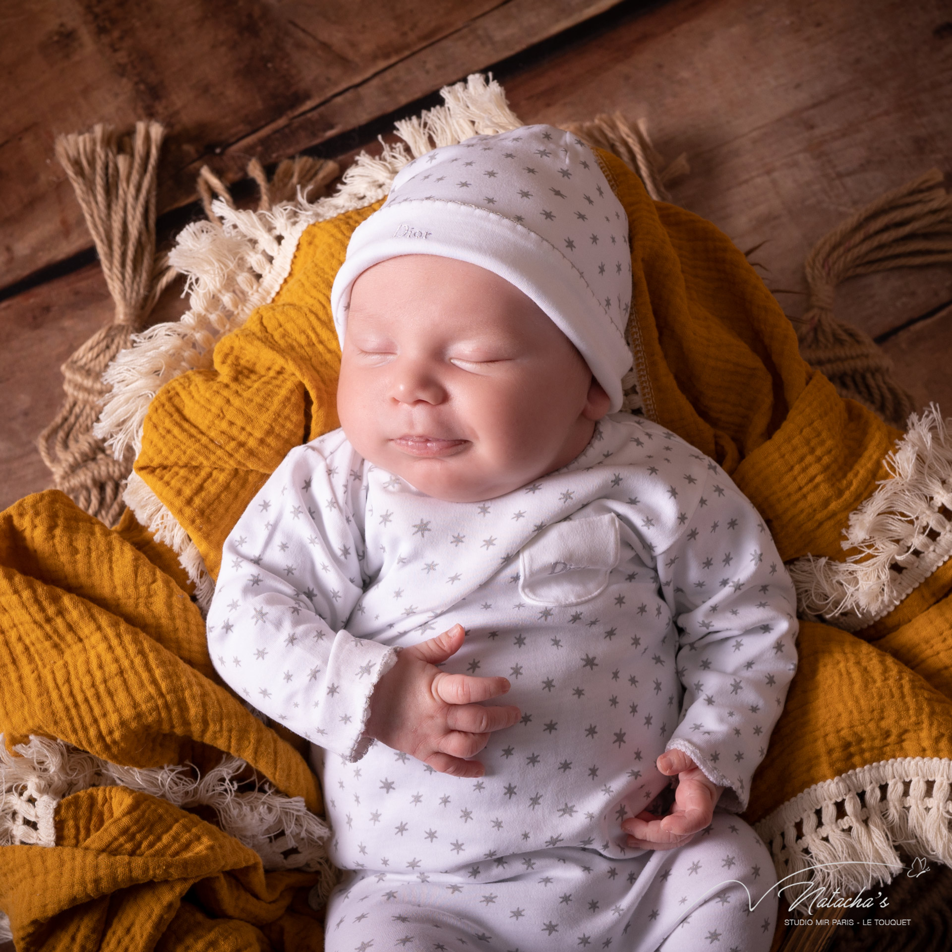 Séance photos naissance en studio photo dans les Hauts de France ...